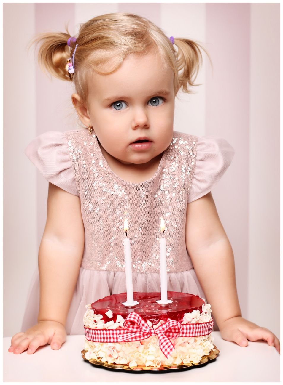 Čisté a přirozené fotky dětí a rodiny z focení v ateliéru v Praze ...